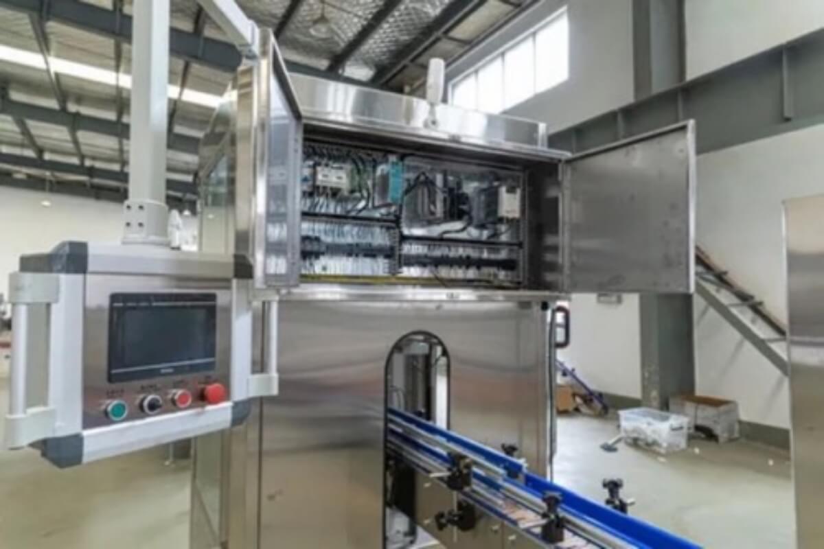 Oil Filling Machine – BeyondMachine